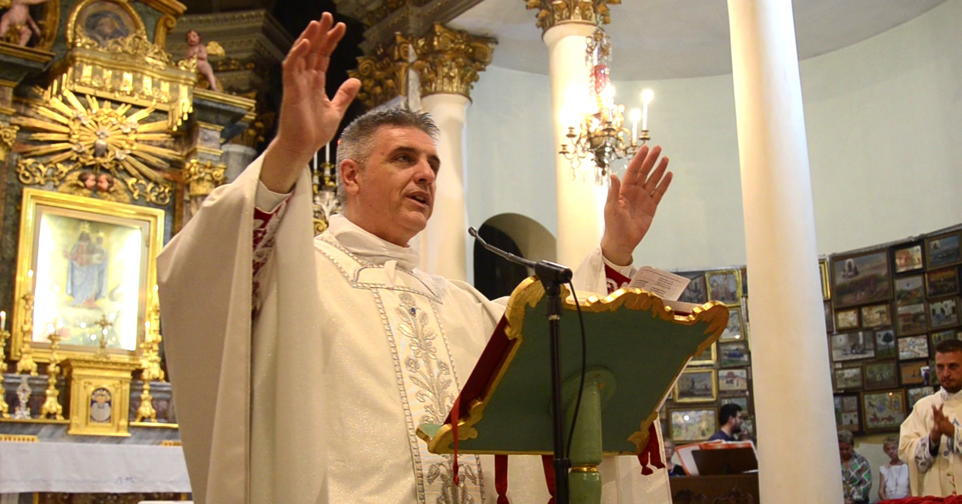 ARCIDIOCESI DI VERCELLI – Don Stefano Bedello è il nuovo Vicario ... ARCIDIOCESI DI VERCELLI – Don Stefano Bedello è il nuovo Vicario ...