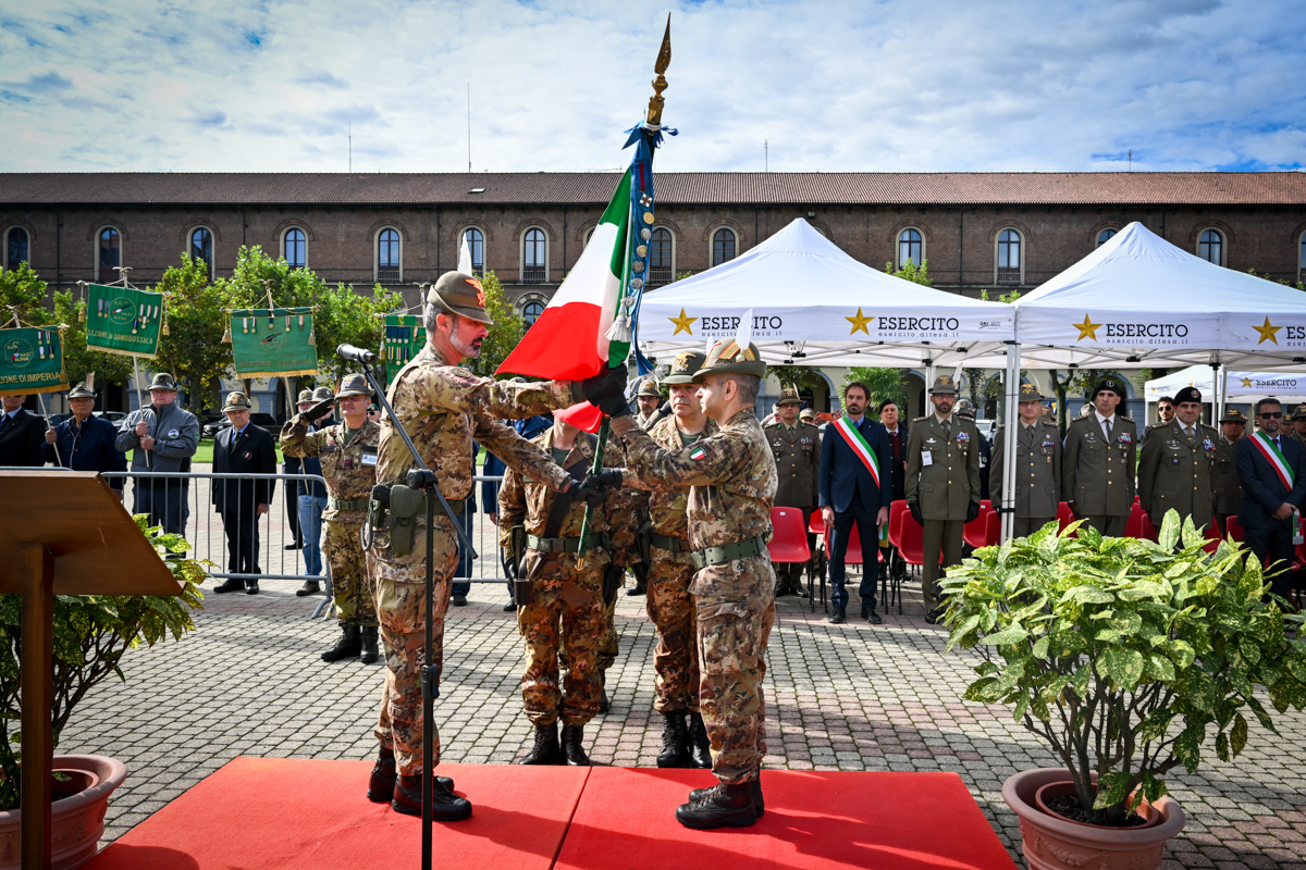 CASERMA “MONTEGRAPPA” DI TORINO – Cambio del Comandante del 1° Reparto ...